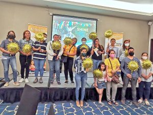 Sun Life holds Shine Pinoy Overseas celebration in Bacolod City ...