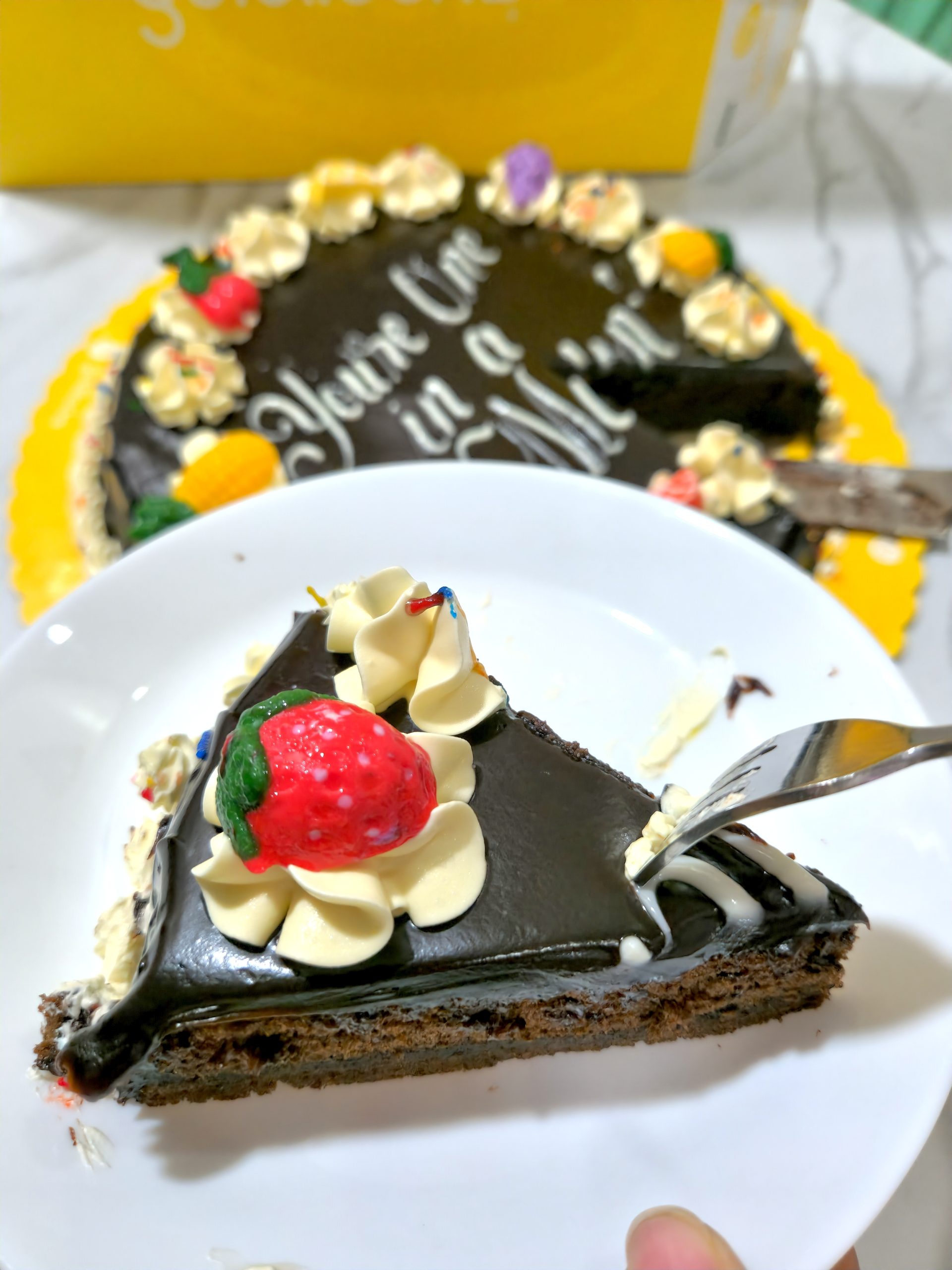 Party of 20? Celebrate big with Goldilocks’ new Fruity Greeting Cake ...